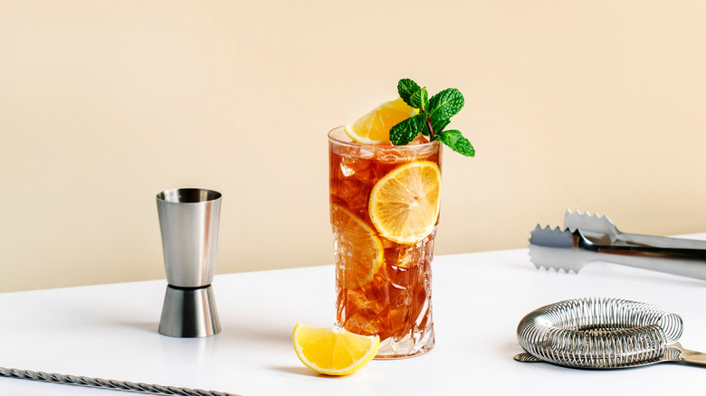 10 Best Sodas To Pair With Vodka, According To A Bartender