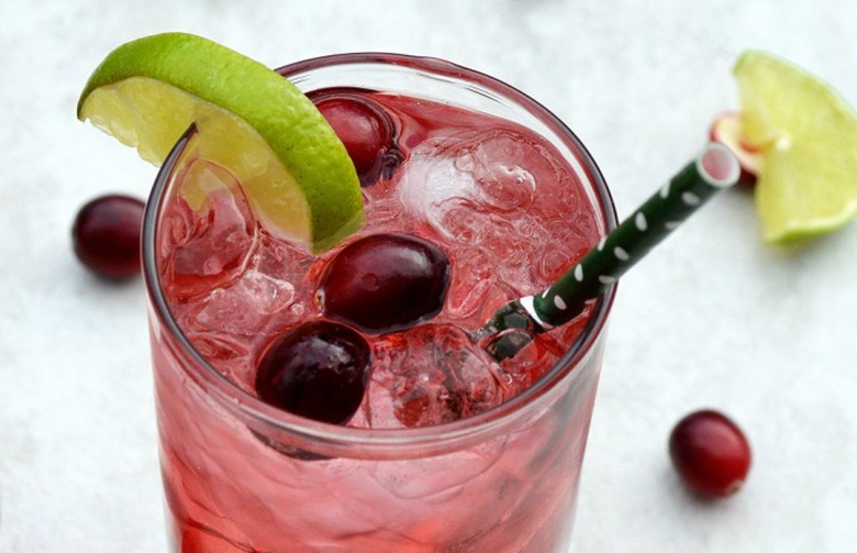 10 Easy Cocktails for Your Summer Cookout