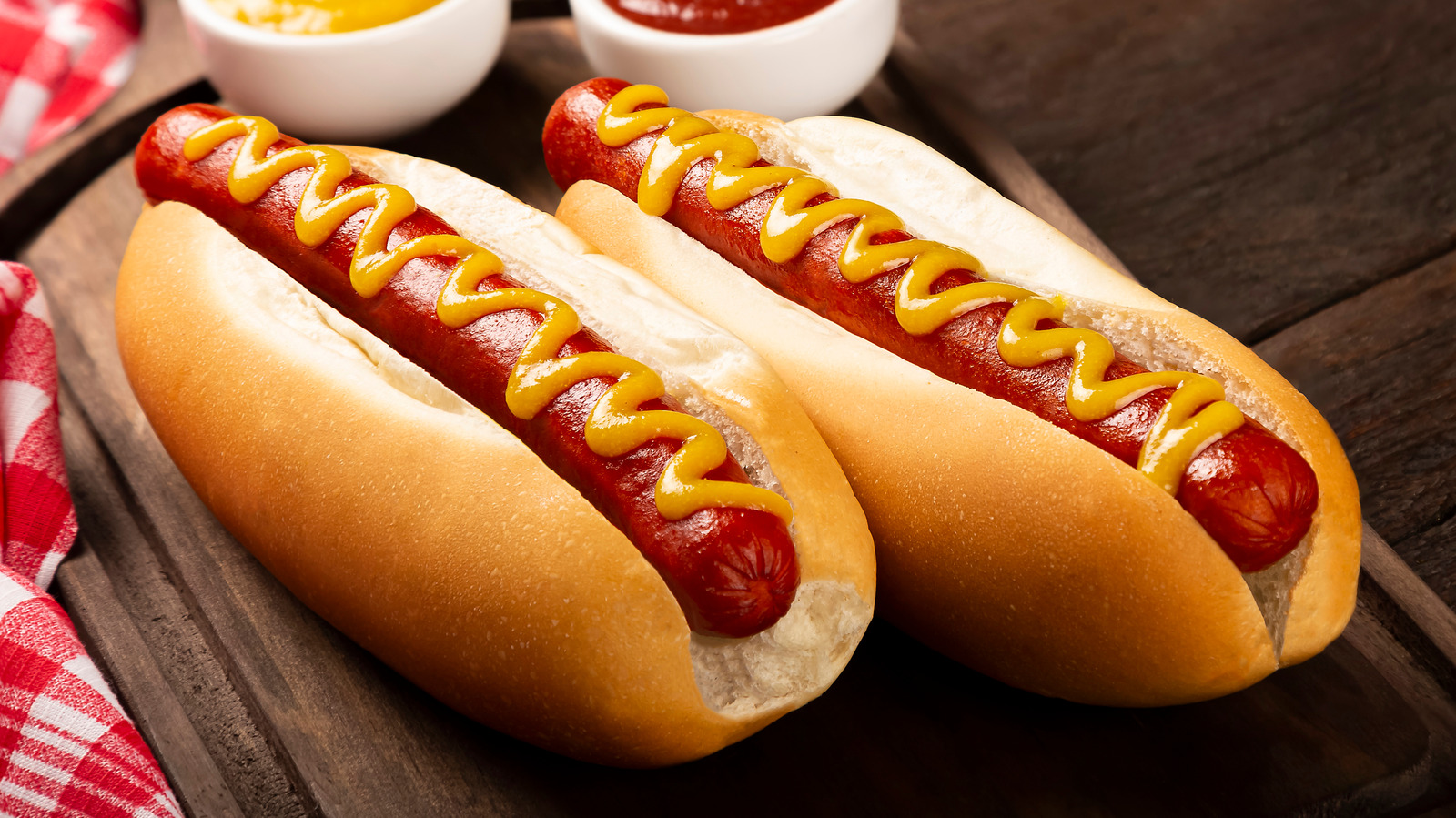 14 Healthiest Store-Bought Hot Dogs, Ranked