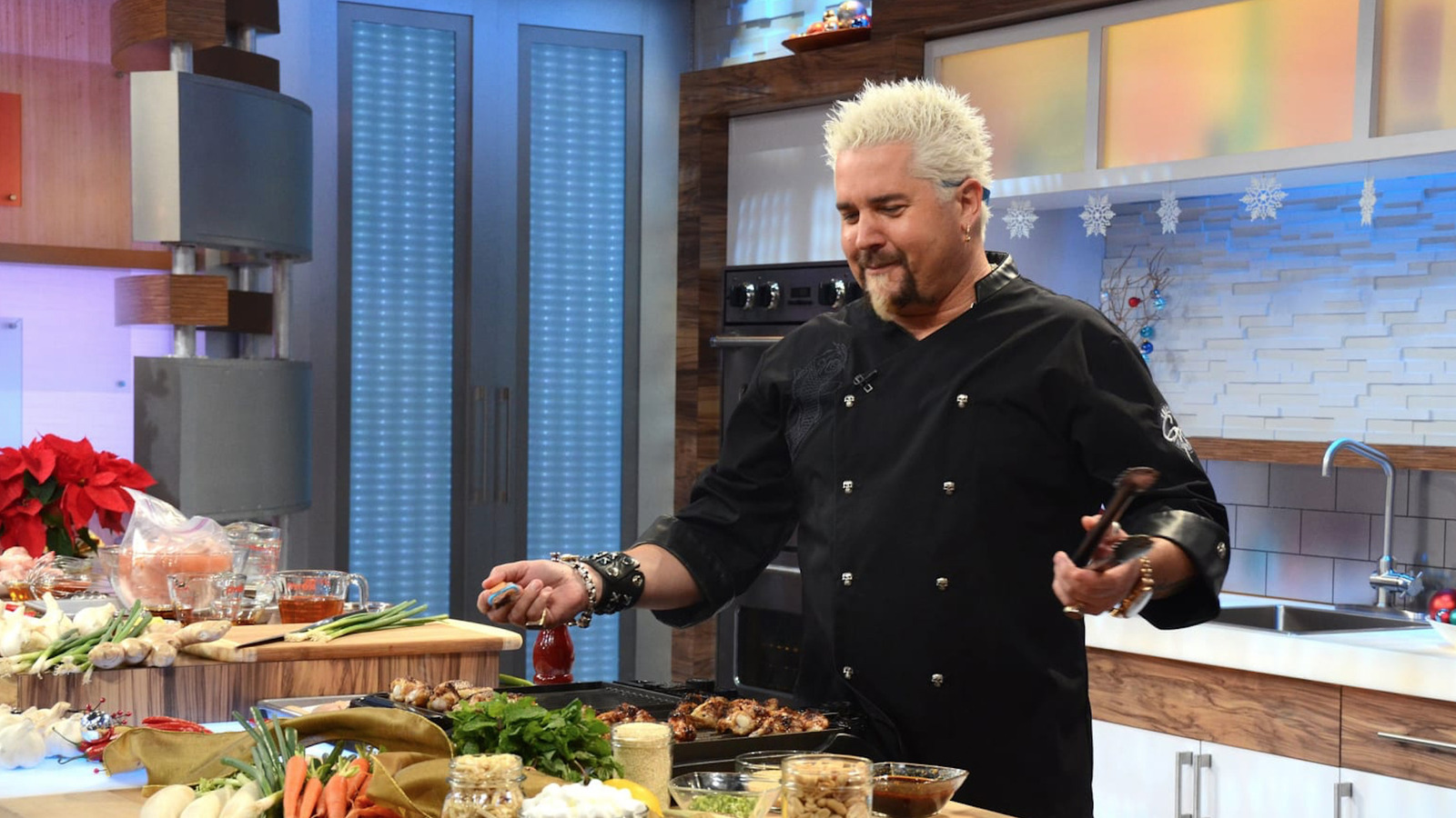 12 Guy Fieri-Approved Tips To Make Your Holiday Meals So Much Easier