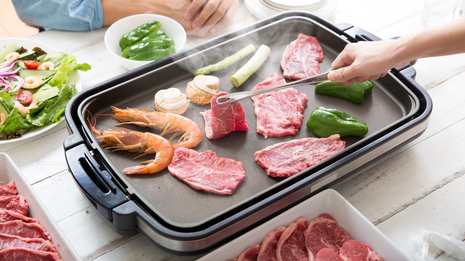 12 Mistakes Everyone Makes When Cooking On An Electric Griddle