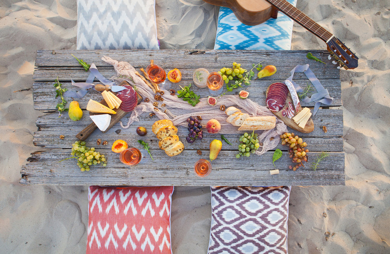 13 Things You Need to Know Before Throwing a Beach Party Slideshow