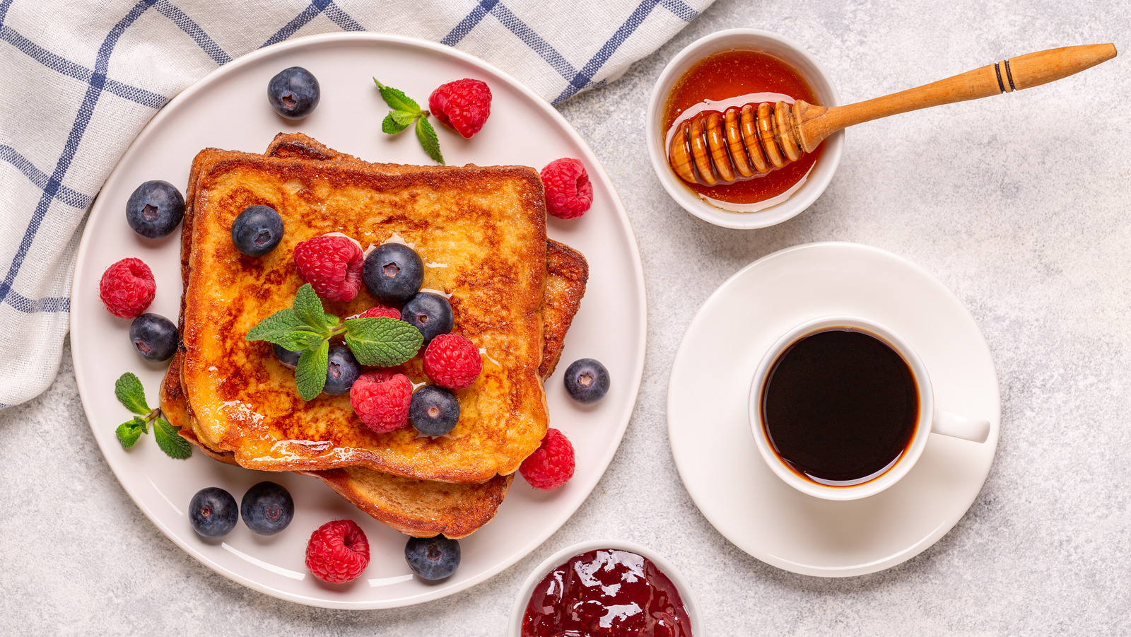 14 Ingredient Swaps That Will Make Your French Toast Taste Like A Pro's
