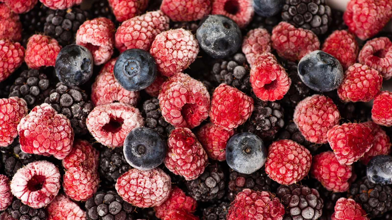 Mistakes Everyone Makes With Frozen Fruit