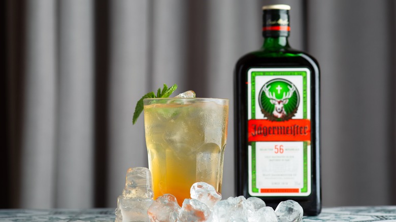 14 Ultimate Soda-Alcohol Combinations, Ranked