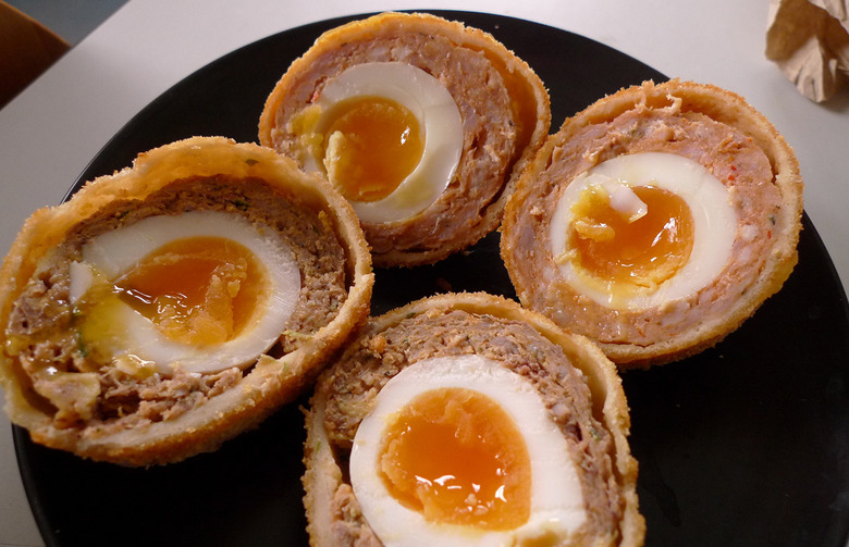 16 Ways People Eat Eggs Around The World Slideshow