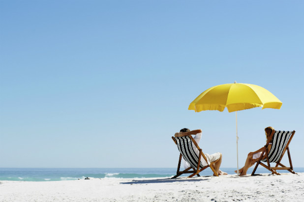 6 Rules for Eating at the Beach Slideshow