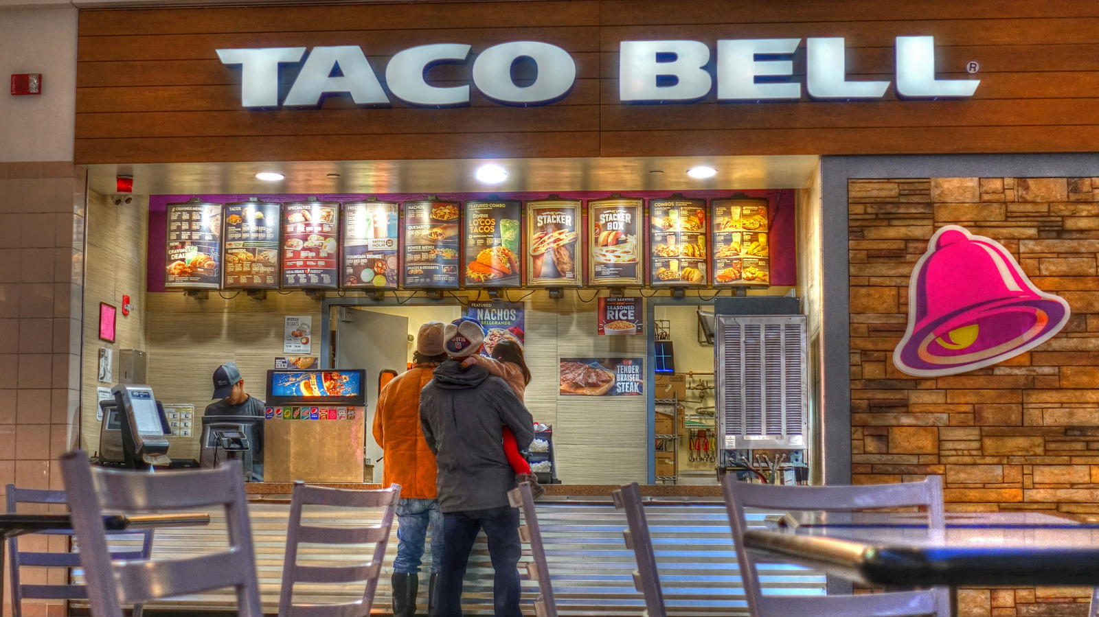 9 Of The Biggest Mistakes People Make When Ordering At Taco Bell