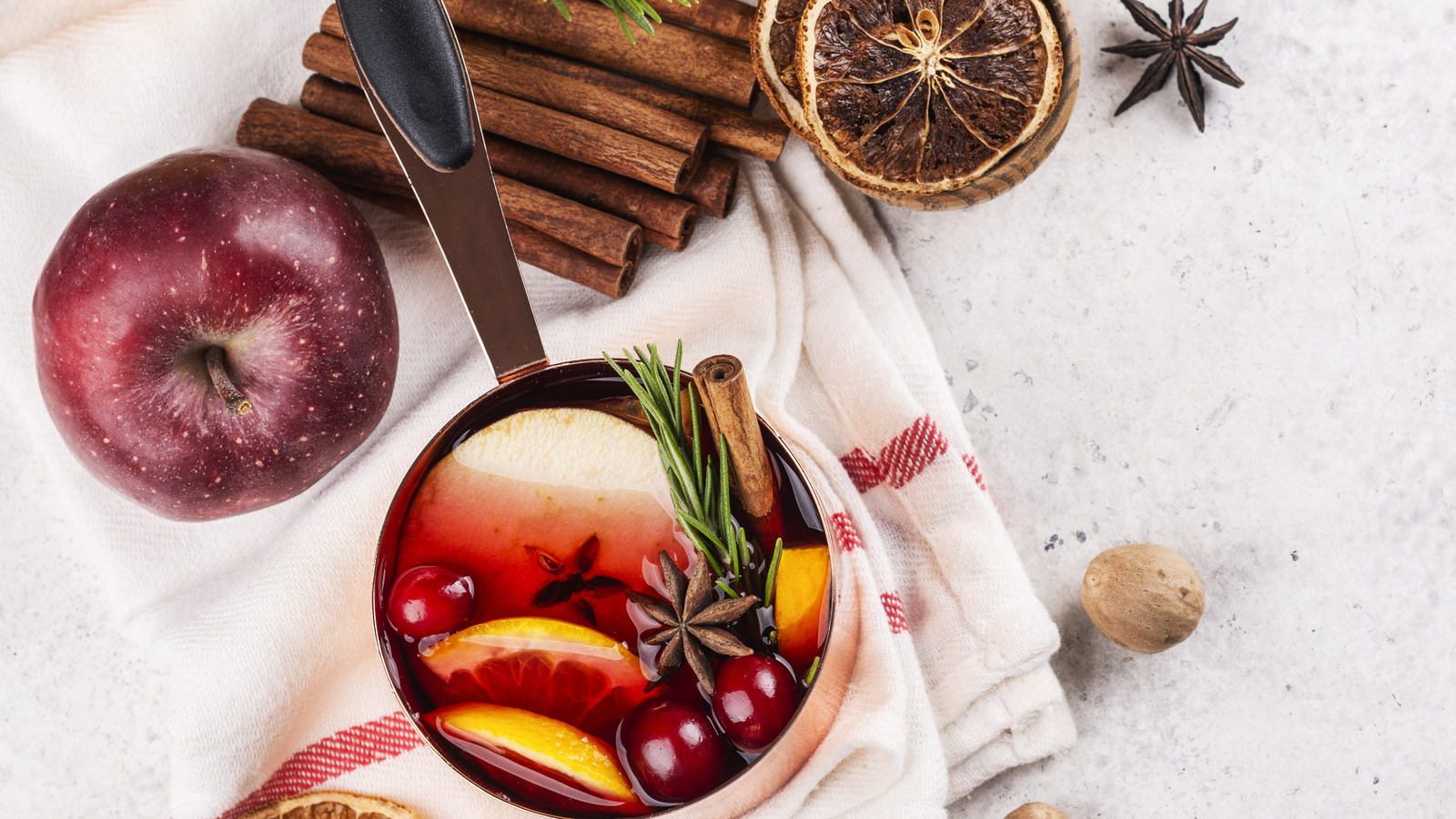 A Simmer Pot Kit Is The Perfect Budget-Friendly Gift For Foodies