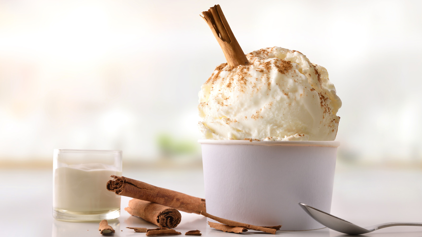 Cinnamon Adds The Perfect Warm Notes To Your Homemade Ice Cream