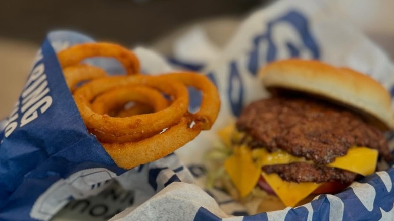 Customers Say These Are The 9 Best Fast Food Onion Rings