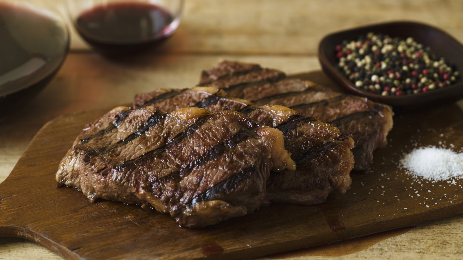 Delicious Non-Alcoholic Drinks That Pair Beautifully With Red Meat