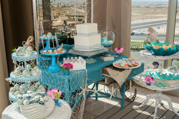 Drop-Dead Gorgeous DIY Food Stations For Your Party