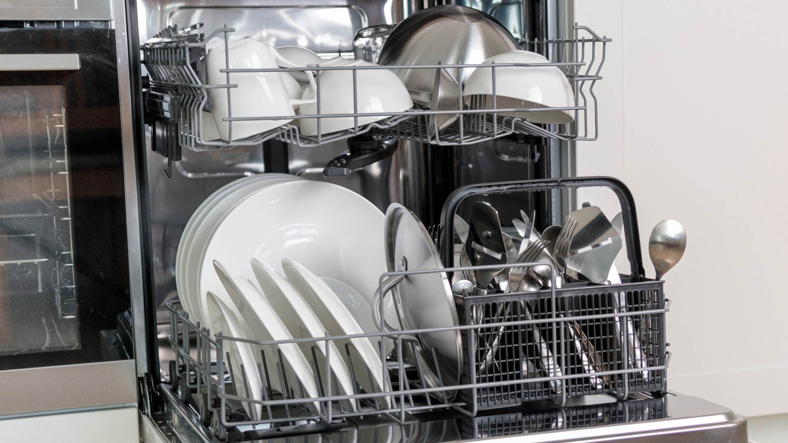 5 Organization Tips That Make Loading Your Dishwasher Less Annoying