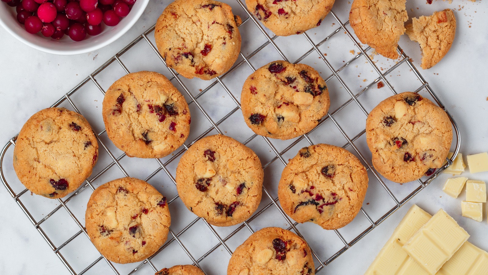 For The Best Homemade Cookies, Stop Opening Your Oven Door