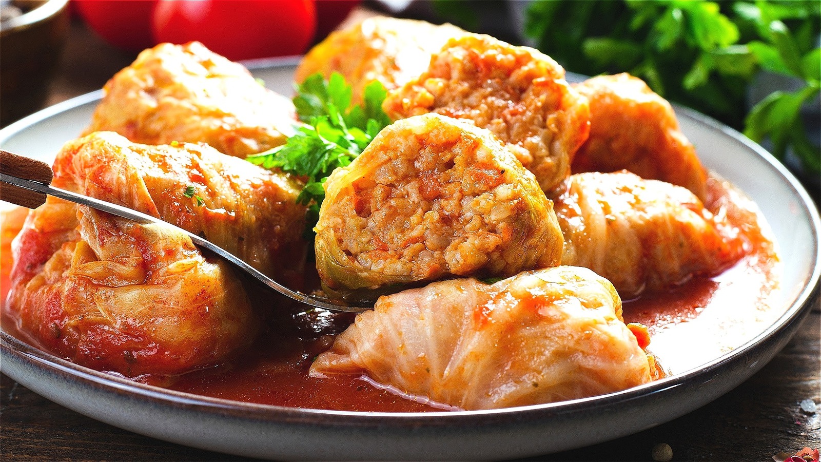 For The Best Stuffed Cabbage Rolls, Opt For This Underrated Variety