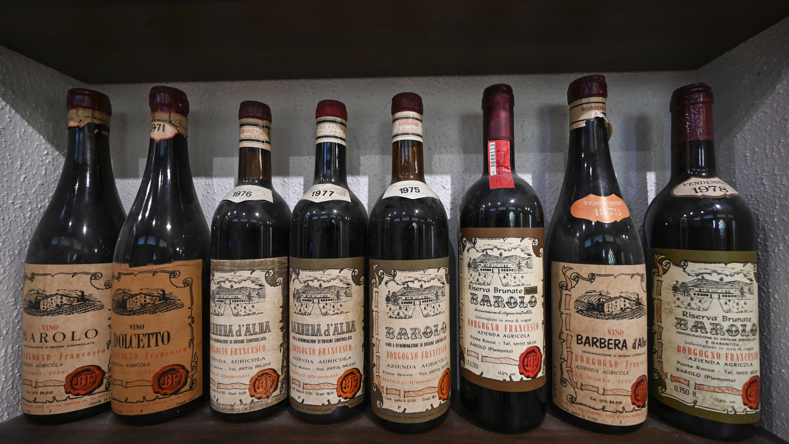 Here's What A Wine's Vintage Really Means