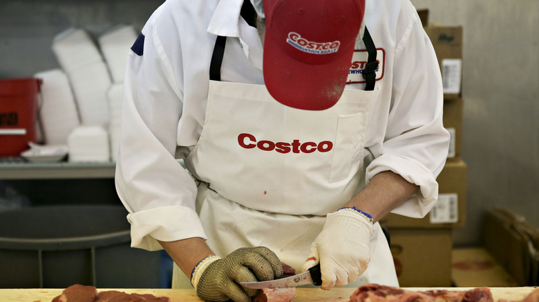 Here's What To Ask The Butcher At Costco For Cheaper Ground Beef