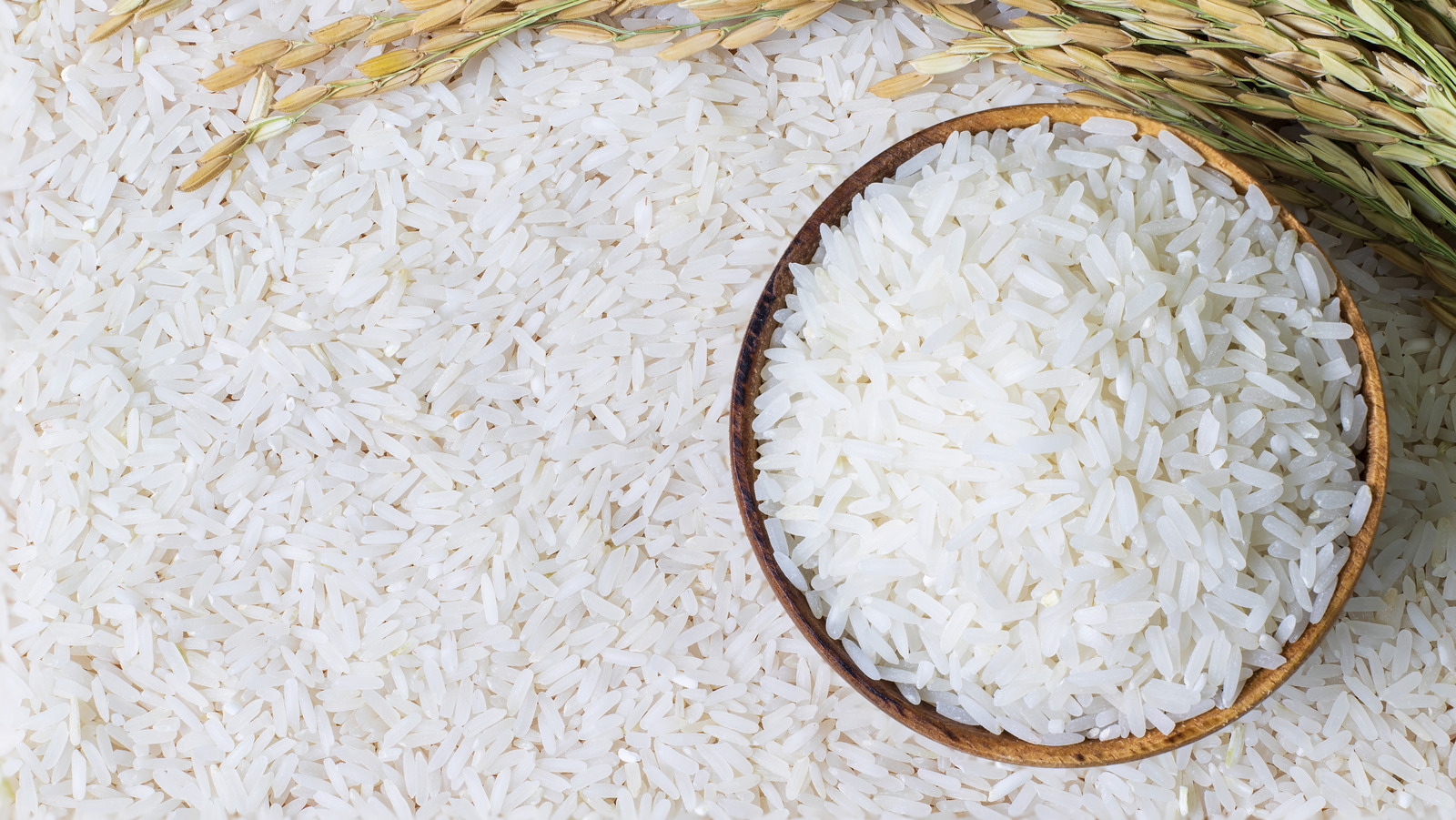 Here's What To Expect If You're Swapping In Rice For Orzo Pasta