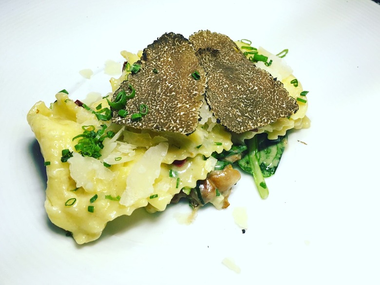 Maryland's Crystal Grottoes Caverns Are An Underground Wonderland