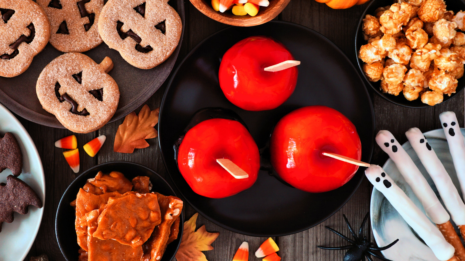How Candy Apples Became A Halloween Fan-Favorite