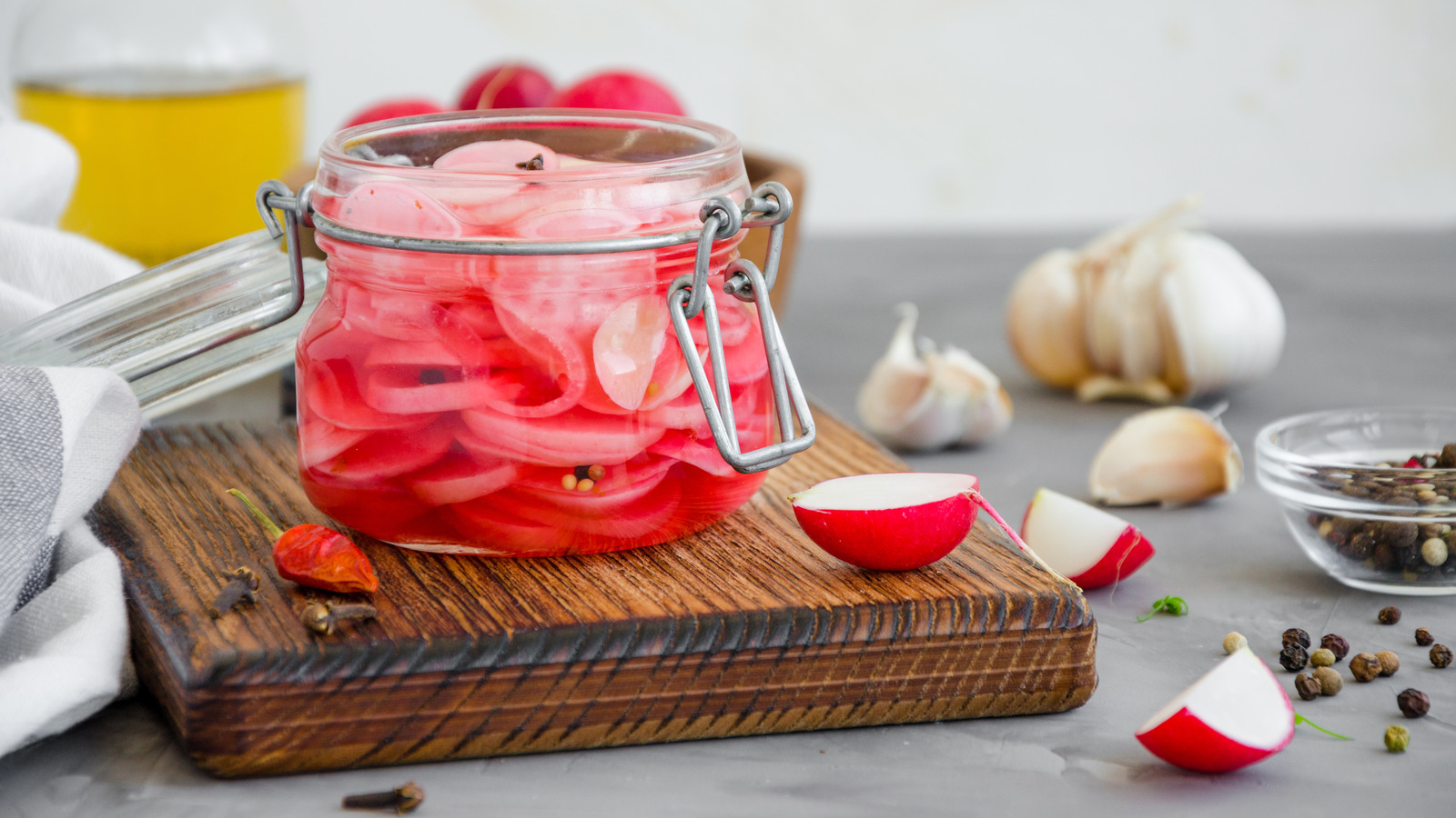 How Long Do Pickled Radishes Last In The Fridge?