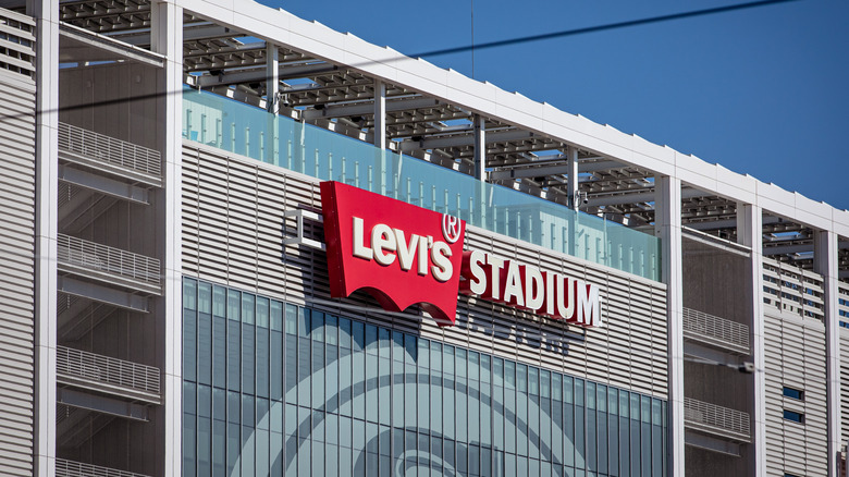 How Much Does A Hot Dog Cost At Levi's Stadium?
