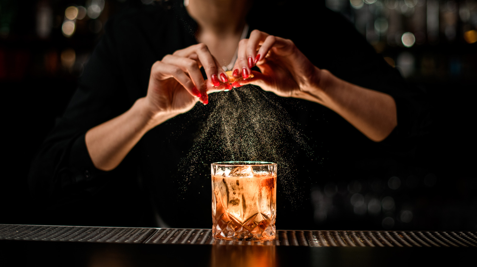 How To Perfectly Add An Orange Peel To Your Negroni Cocktail (And What ...