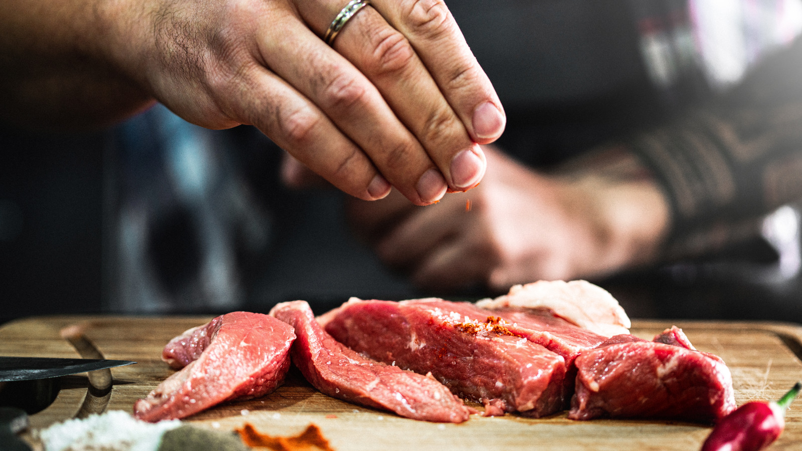 How To Properly Clean That Gross Raw Meat Juice That Leaked From The ...