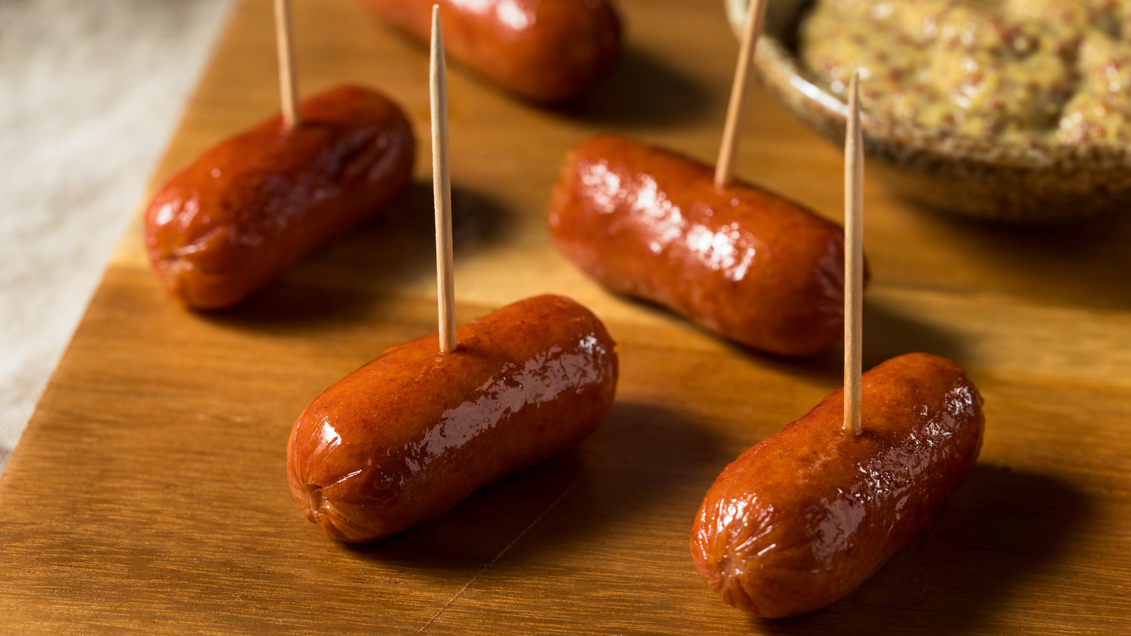 Impress Your Guests With Easy 3-Ingredient Cocktail Weenies