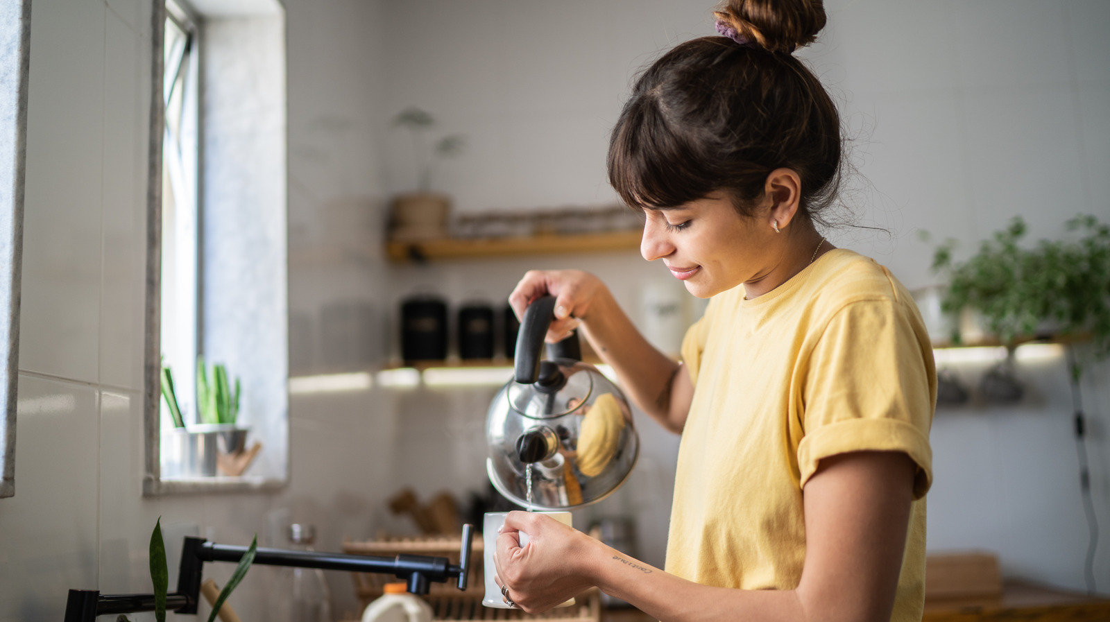 It Turns Out Tea Is A More Hydrating Drink Than We Thought