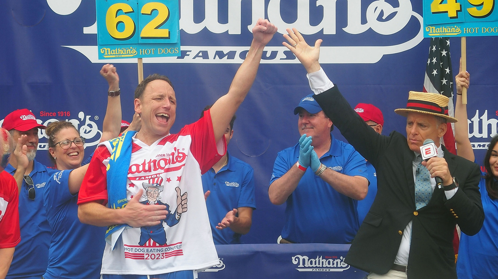 Joey Chestnut Will Down Hot Dogs With Service Members This 4th Of July