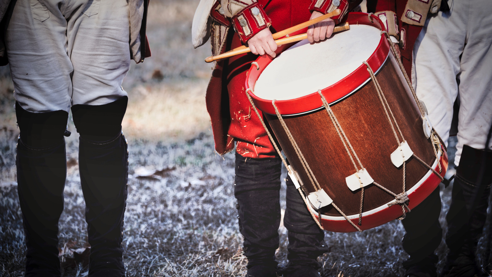 New York's Oldest Restaurant Is Over 300 Years Old