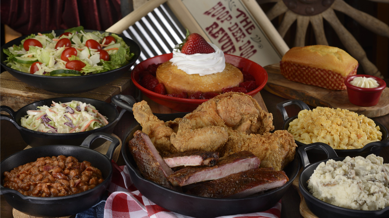 One Disney World Show Serves Nearly 1,000 Pounds Of Fried Chicken A Night