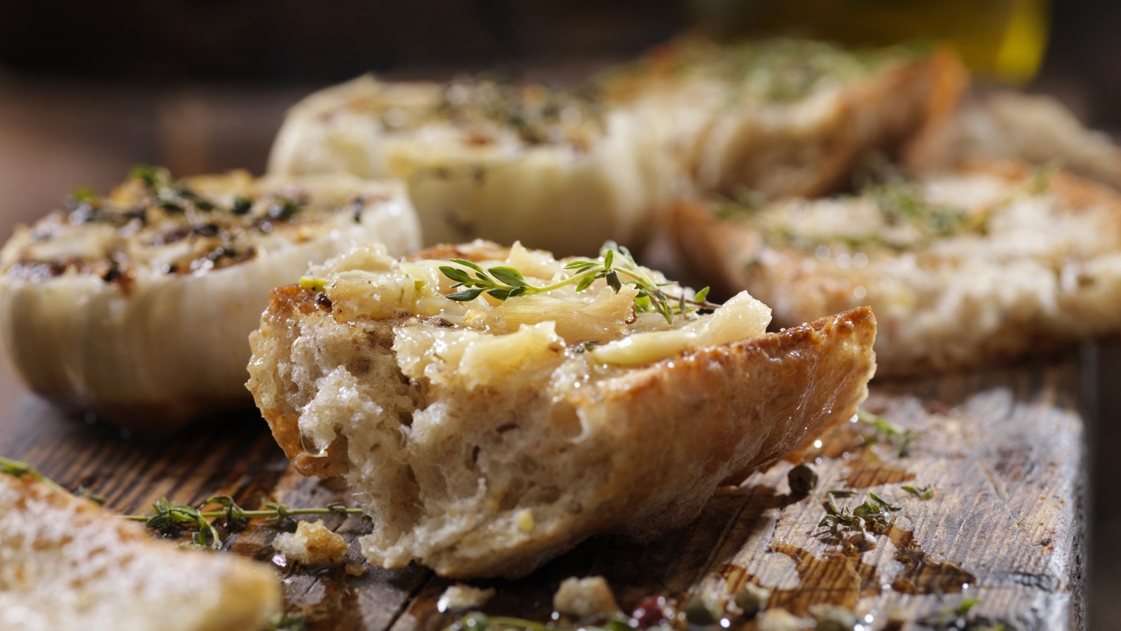 Pop Garlic Bread In The Air Fryer For An Unbelievable Crunch