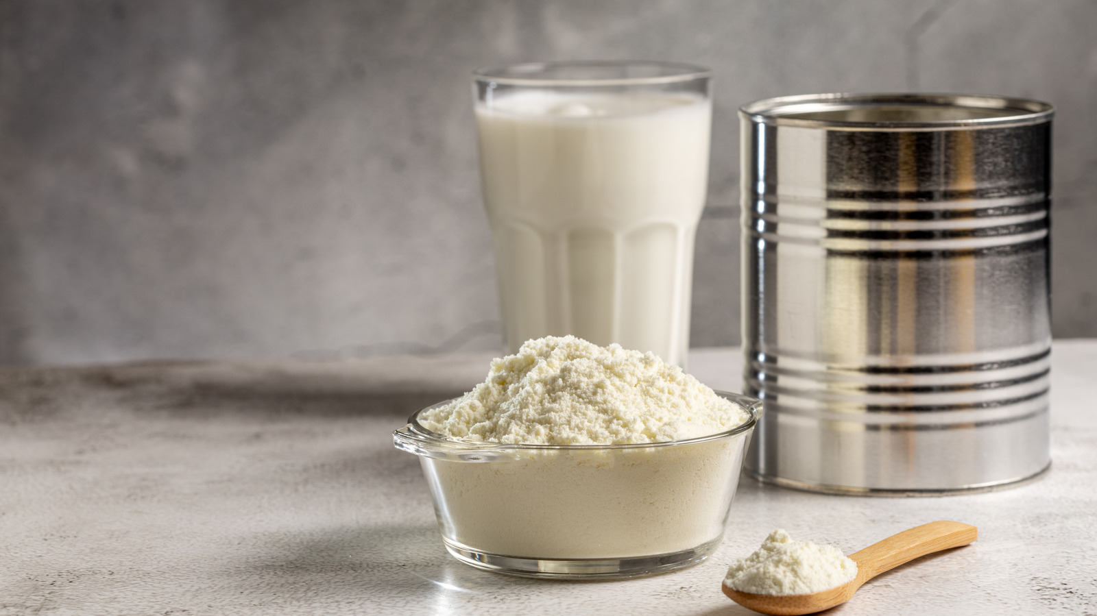 Powdered Milk Should Be A Pantry Staple In Your Kitchen. Here's Why