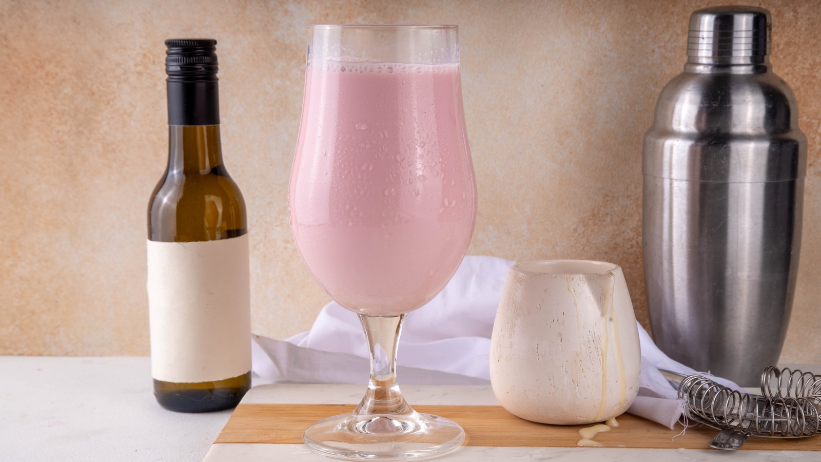 This Red Wine Cocktail With Sweetened Condensed Milk Is Trending On TikTok