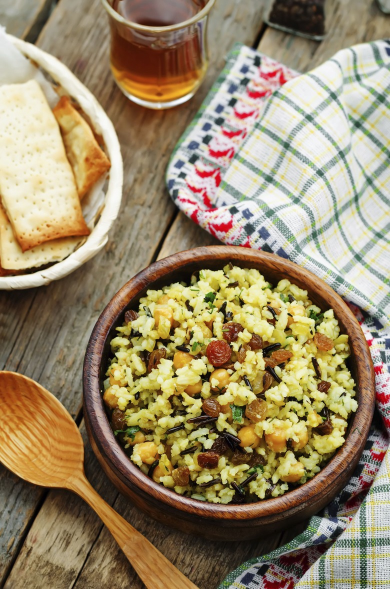 Rice With Raisins And Scallion