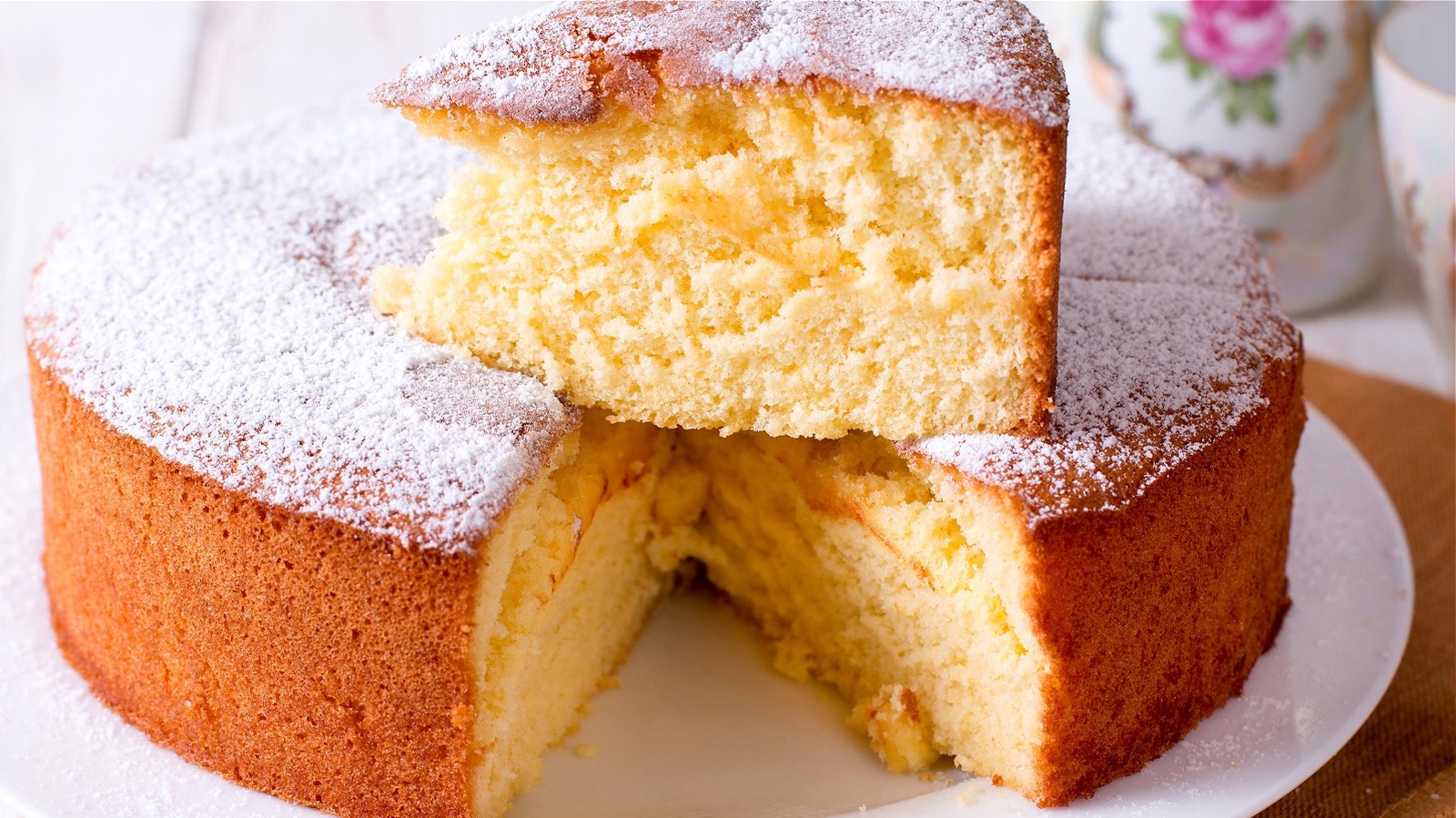 Room Temperature Eggs Are The Key To The Fluffiest Cake Possible