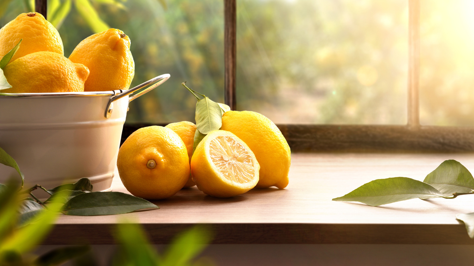 Struggling With Juicing Lemons? Break Out The Kitchen Shears