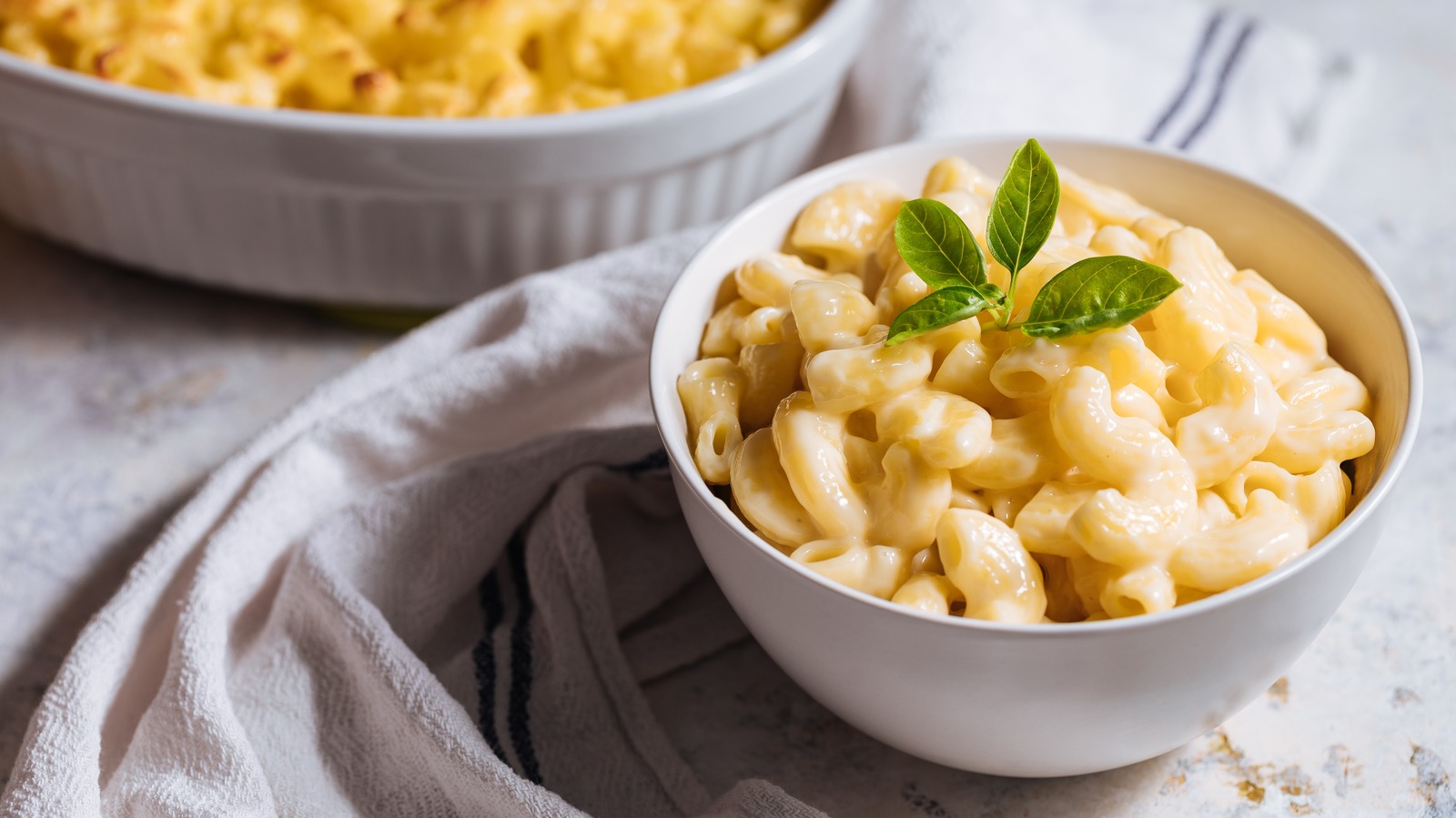 That Leftover Cheese In Your Fridge Is Exactly What Your Mac And Cheese ...