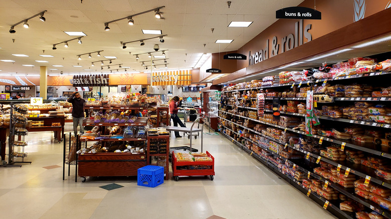 The 10 Best Grocery Store Bakeries, Ranked