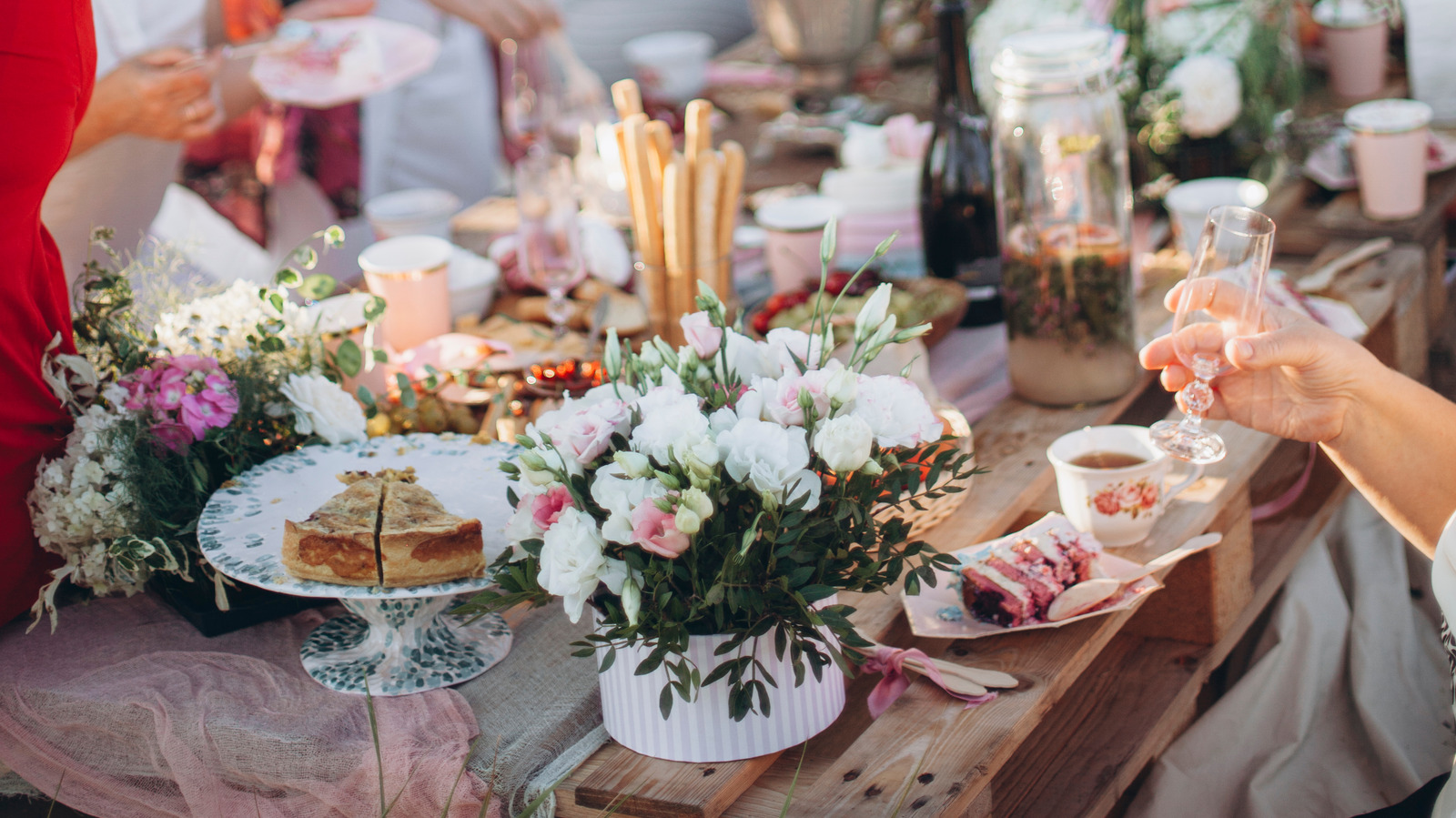 The 13 Best Cake And Wine Pairings