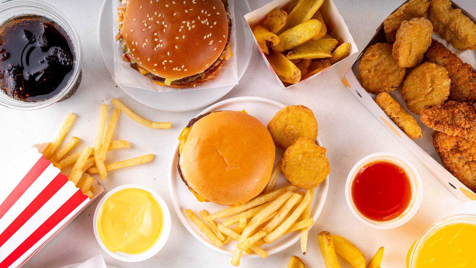 The 2 Fast Food Chains With The Most Airport Locations In The US