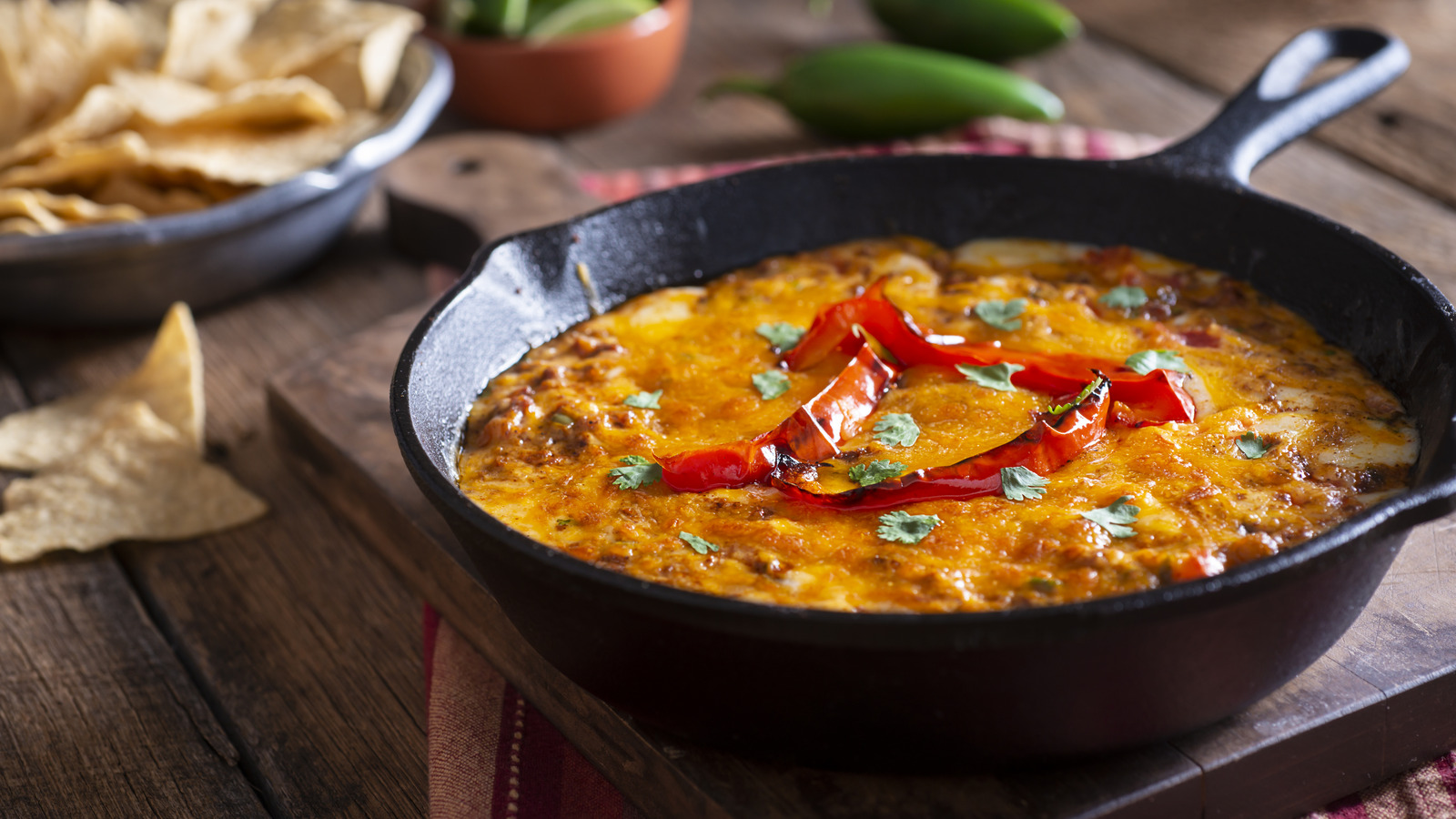 The 3-Ingredient Chili Dip That Couldn't Be Easier To Whip Up