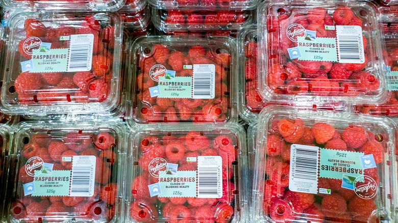 The Absolute Best Way To Store Raspberries