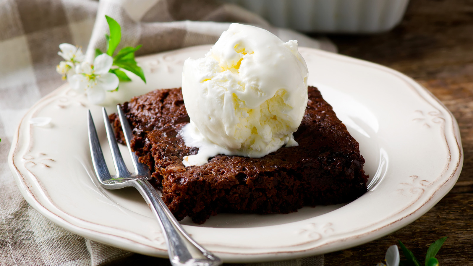 The Best Dessert At 9 Popular Steakhouse Chains, According To Social Media