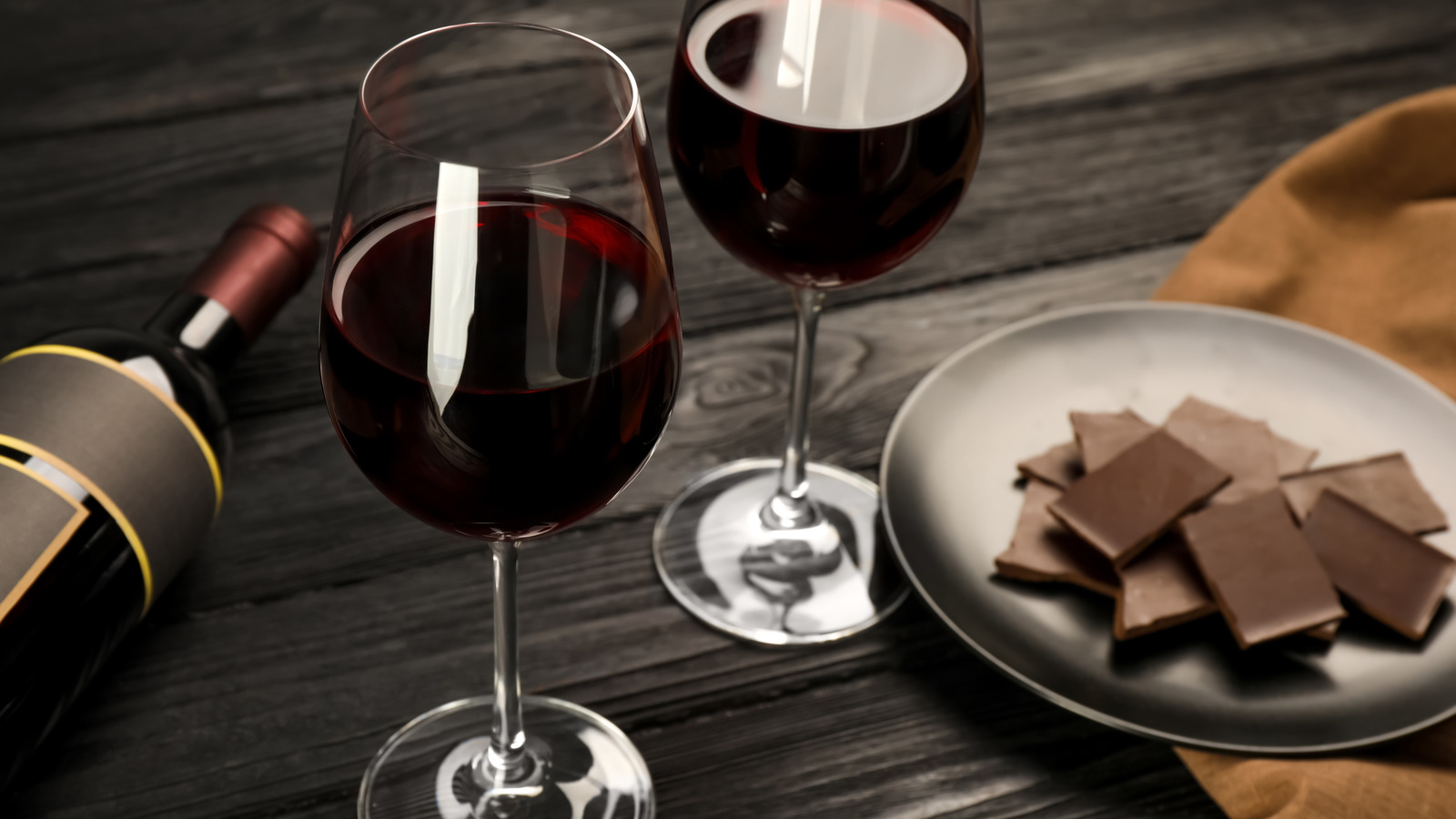 What Are The Best Wine Pairings For Dark Chocolate?