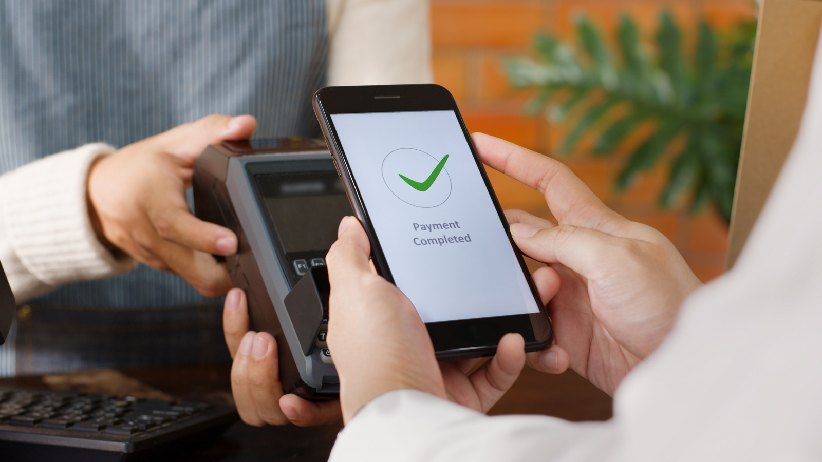 The Biggest Red Flag When It Comes To Splitting The Check