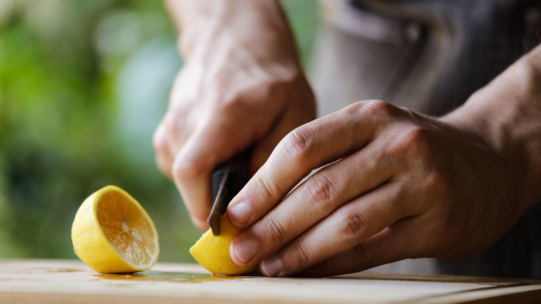 The Citrus Juicing Hack You Need For Avoiding A Splashy Mess